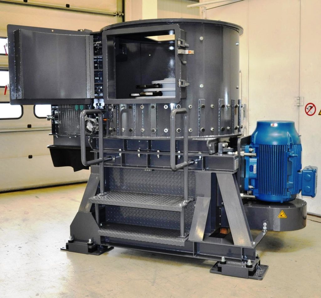 Now available: Vertical shredder Rotacrex R1600 - bomatic Umwelt- und ...